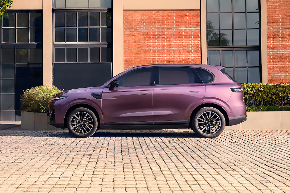 Leapmotor B10 Videos | ZigWheels