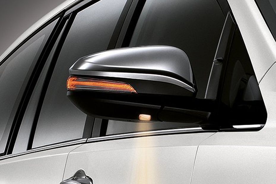 Toyota Innova Crysta 2022 Price in Thailand - Find Reviews, Specs ...