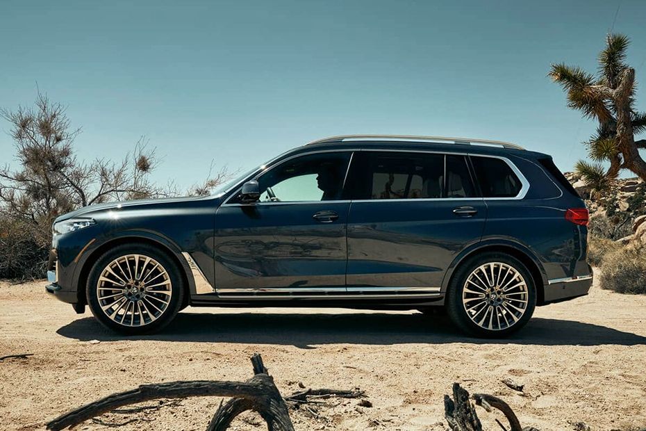 Discontinued BMW X7 M50d Features & Specs | Zigwheels