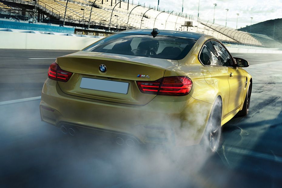 BMW M4 Coupe 2025 Colours, Available in 7 Colours in Thailand | ZigWheels
