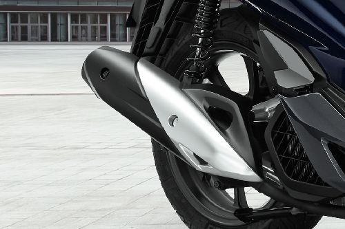 Honda PCX Hybrid 2022 Motorcycle Price, Find Reviews, Specs | ZigWheels ...