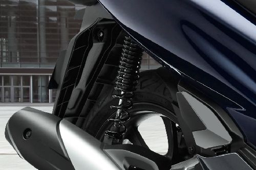 Honda PCX Hybrid 2022 Motorcycle Price, Find Reviews, Specs | ZigWheels ...