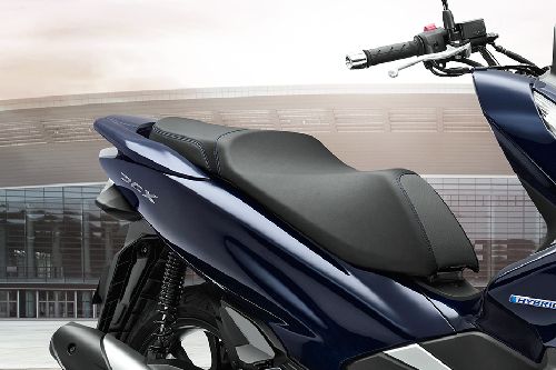 Honda PCX Hybrid 2022 Motorcycle Price, Find Reviews, Specs | ZigWheels ...